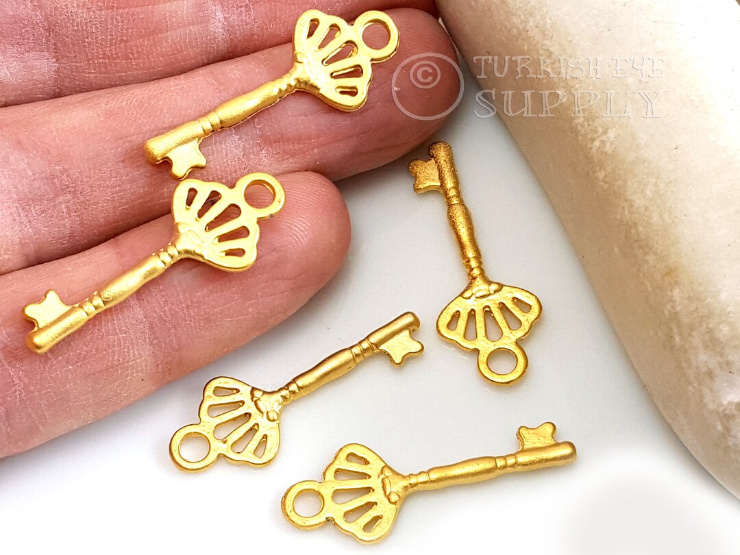 Gold Key Charms, Gold Key Pendant, Gold Key Jewelry, Gold Key Findings ...