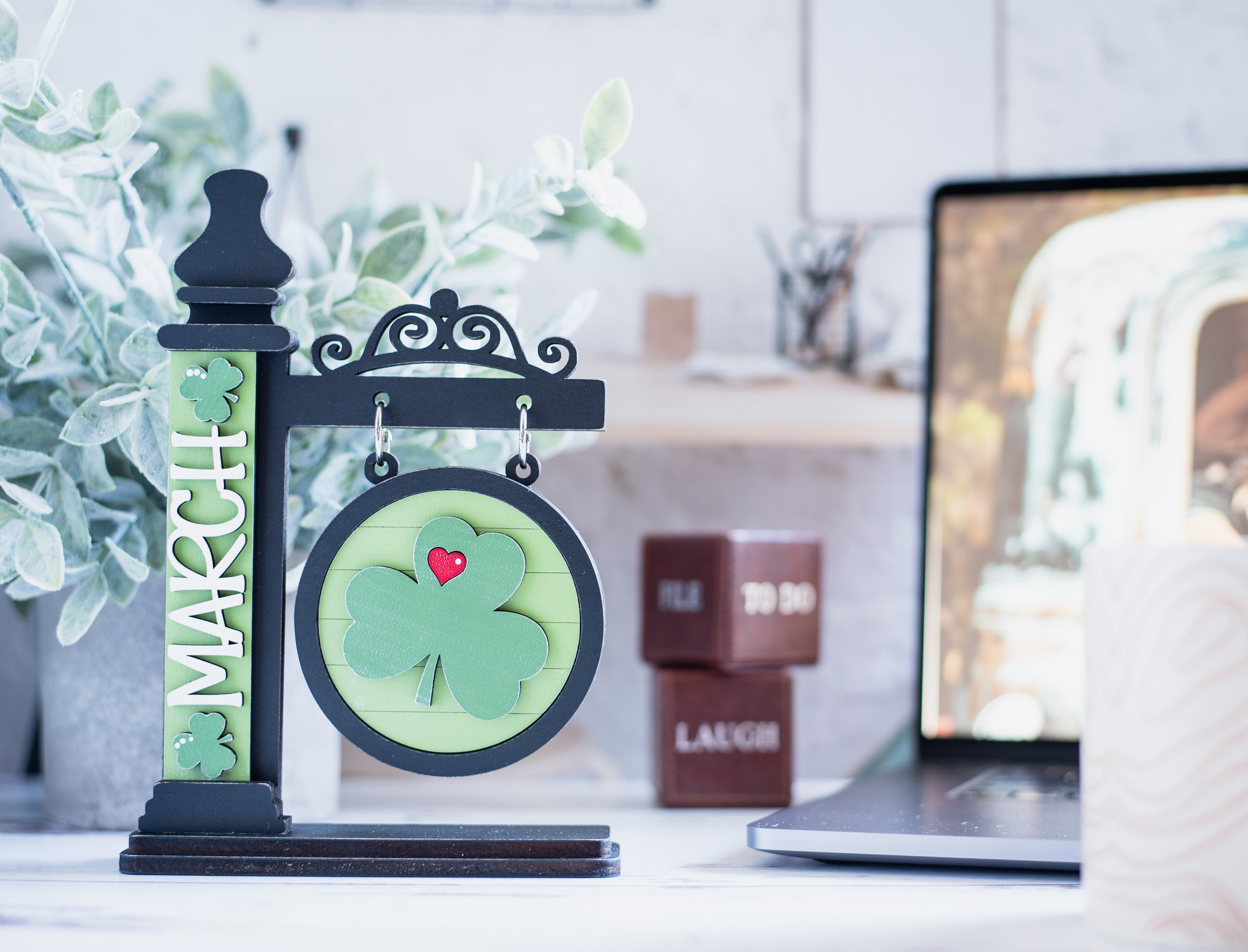 Interchangeable Seasonal Mini Standing Sign Frame Post Set Seasonal ...