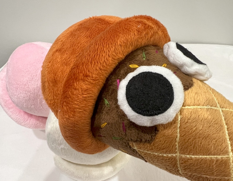 Scoopy Bugsnak From Bugsnax 16,9” X 9,1” (43 X 23 Cm) Plush Toy ...