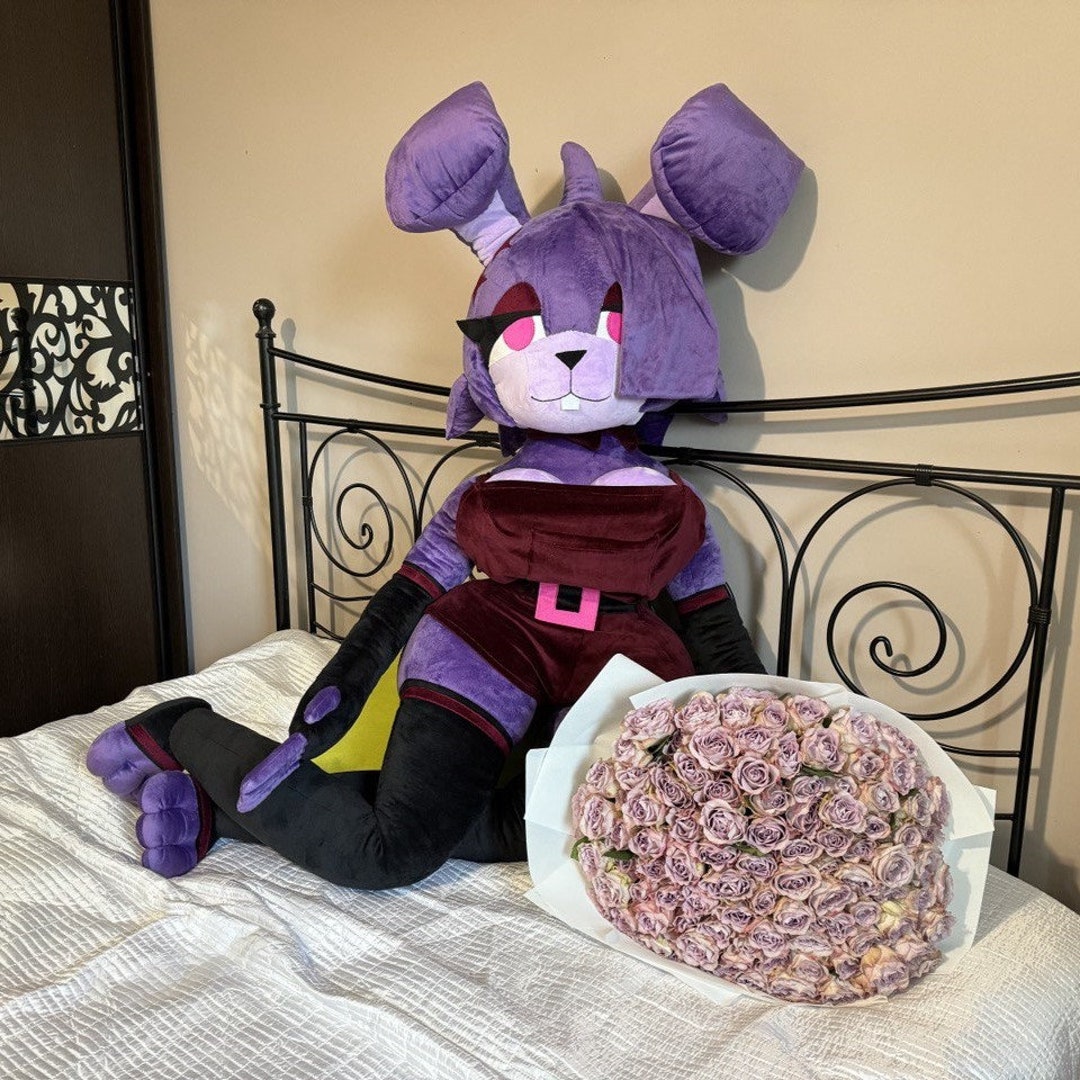 Bonfie Huge Premium Plush Toy 575 Feet 175 Cm Bonnie Fazclaires Nightclub Etsy Uk