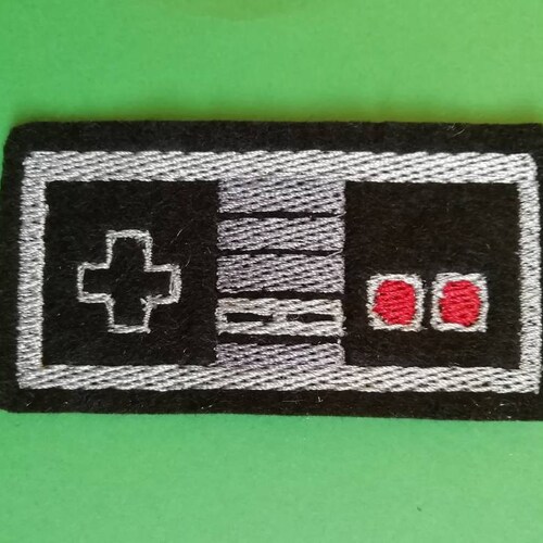 8 BIT MARIO Nintendo Throwback Embroidered Iron-on NES Patch - Etsy