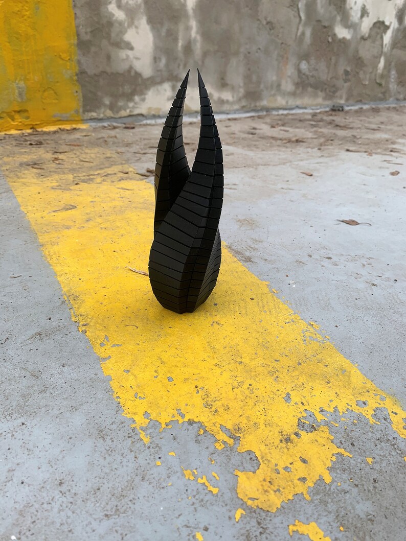 Alien Probe 3D Printed Model. Alien Art 3D Model. Home Decor - Etsy