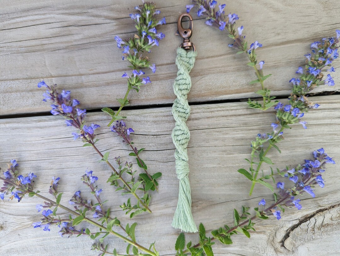Reiki Infused Sage Green Macrame Twist Keychain - Etsy