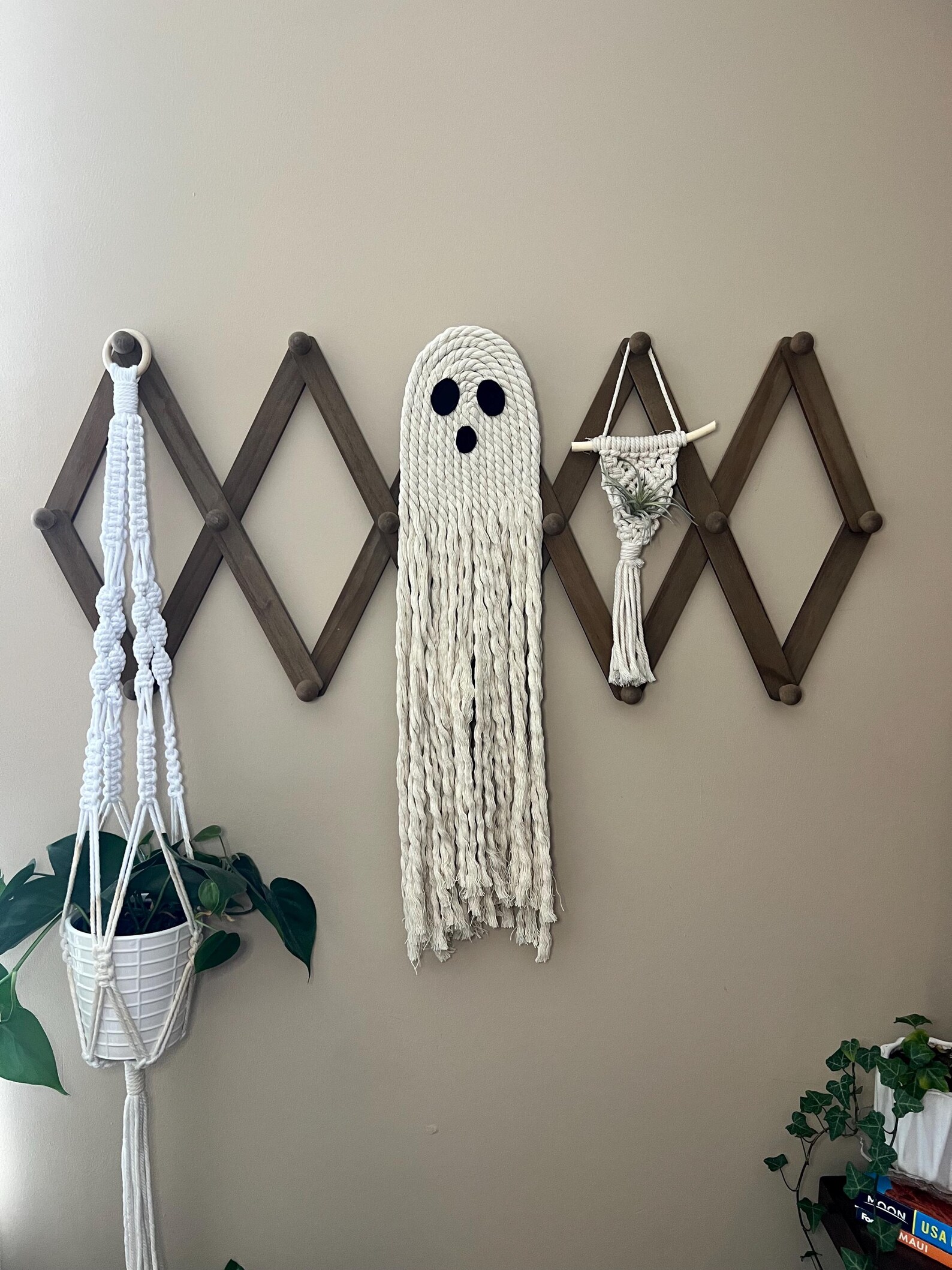 Macrame Ghost Wall Hanging | Halloween Wall Art | Trendy Halloween ...