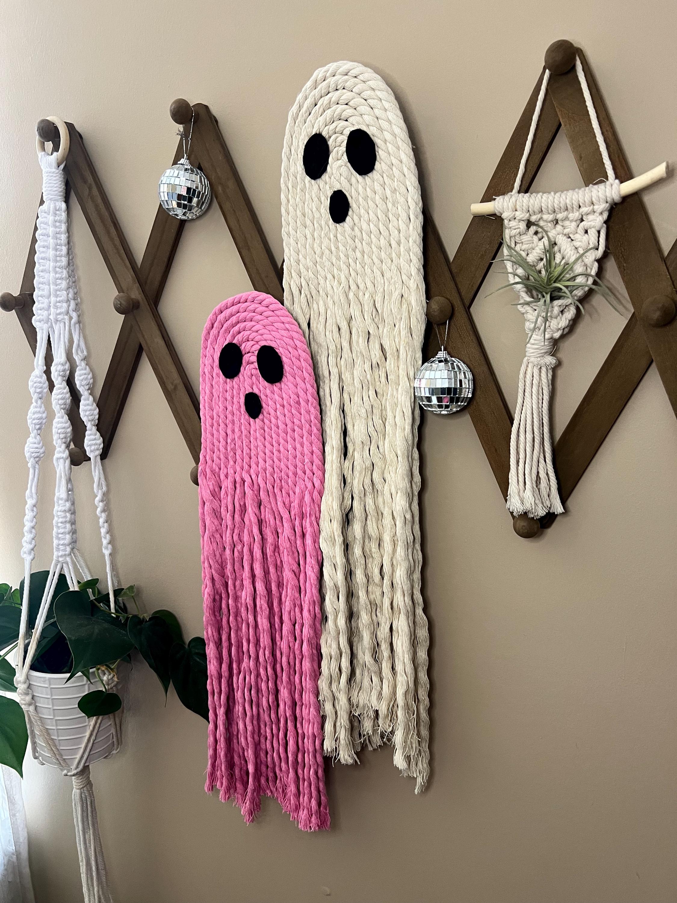 Macrame Ghost Wall Hanging | Halloween Wall Art | Trendy Halloween ...