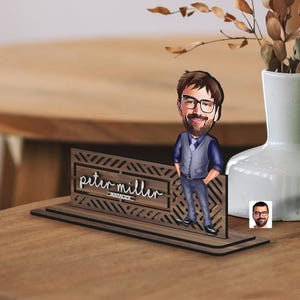Personalized 3D Wooden Cartoon Name Plate Trinket, Caricature Figurine ...