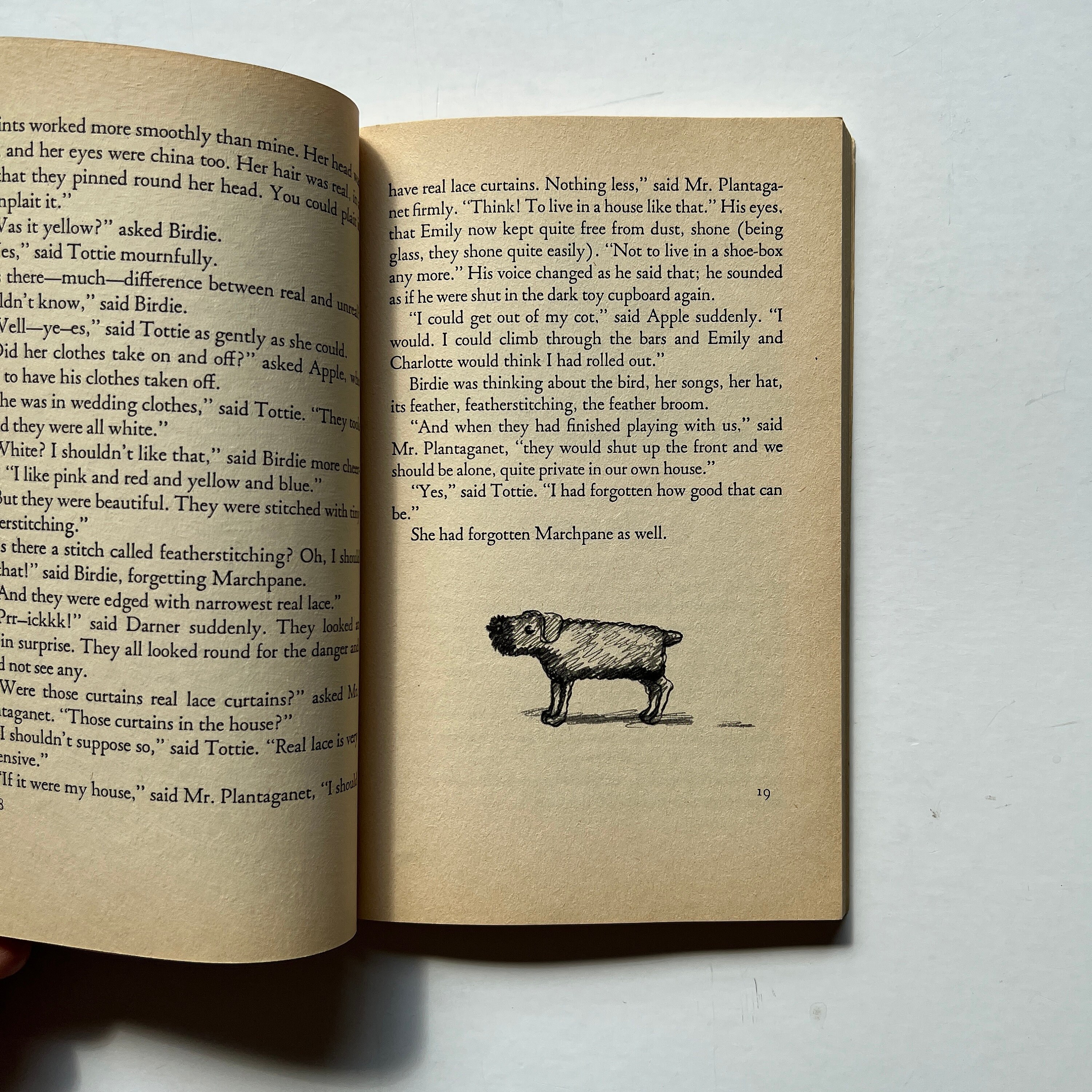 Illustrated by Tasha Tudor, the Doll's House by Rumer Godden, Puffin ...