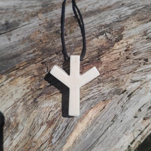 Viking Algiz Rune Amulet. Luck and Protection. Norse Mythology Art ...