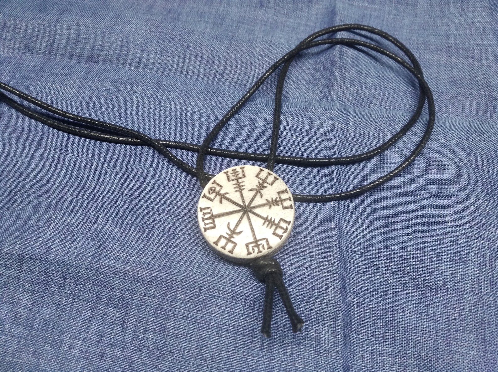 Viking Compass Vegvisir wayfinder Pendant Norse | Etsy