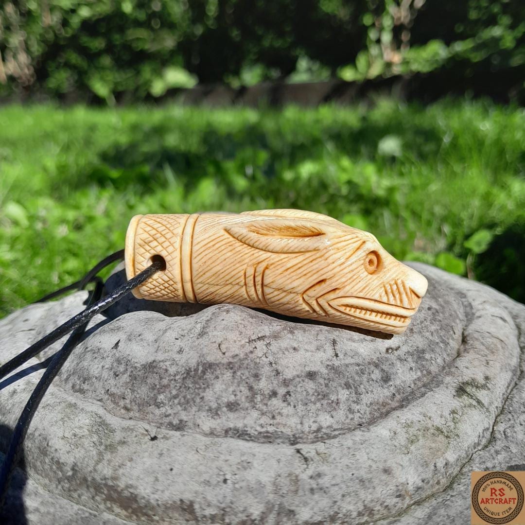Norse Wolf Head Pendant With Algiz Rune, Hand-carved Moose Antler ...