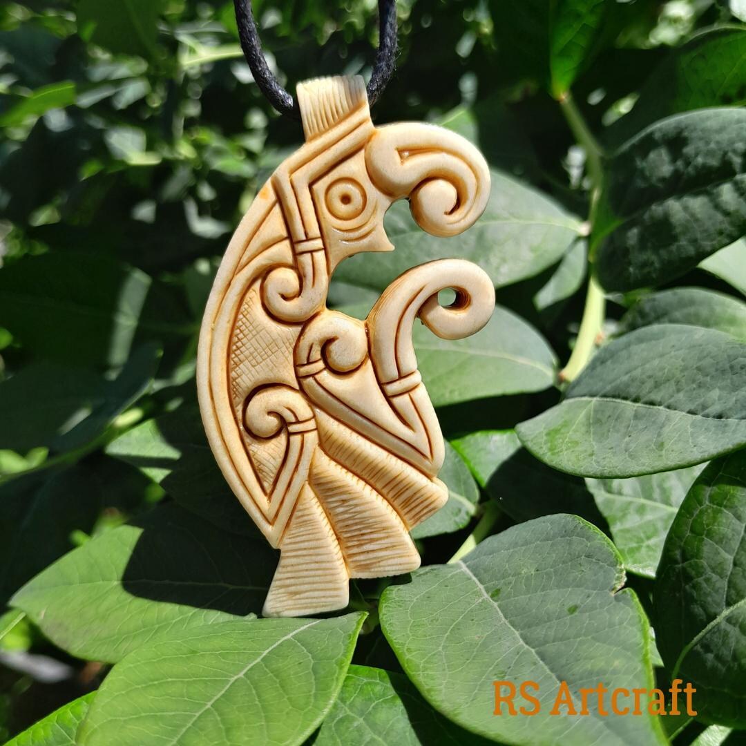 Hand-carved Elk Antler Raven Amulet: Viking Odin Pendant - Etsy