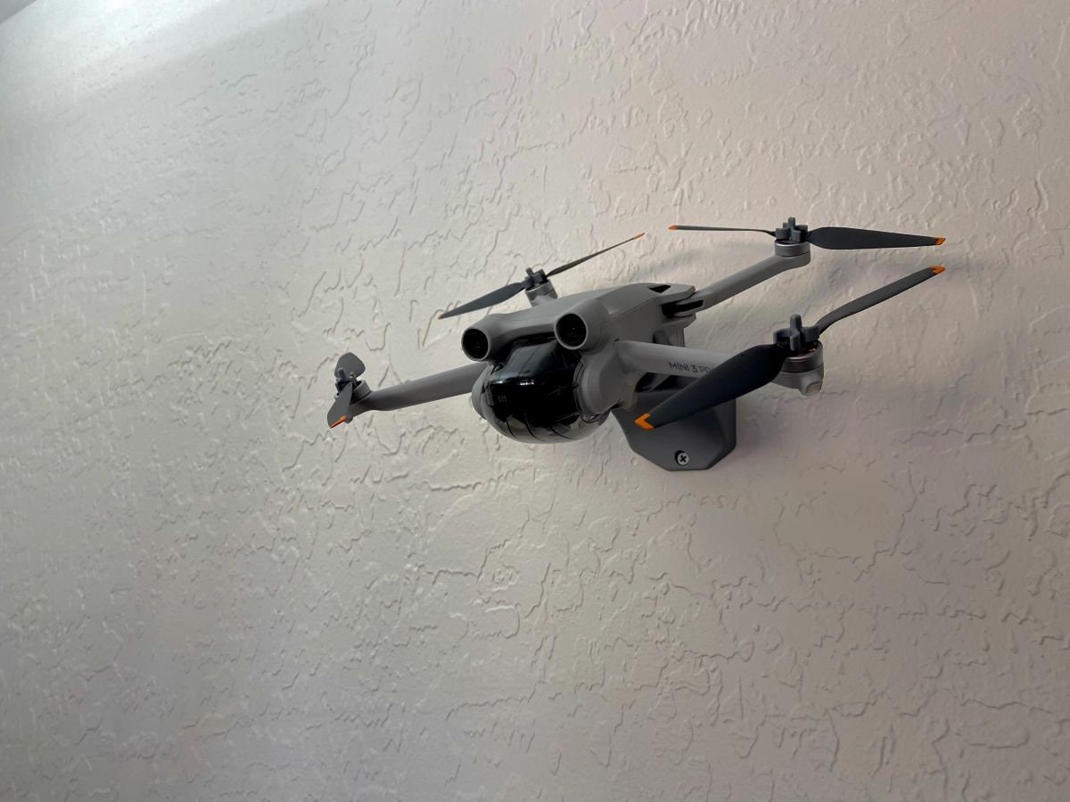 Display Mount for DJI Mini 3 Drone Stand Attaches to Wall - Etsy