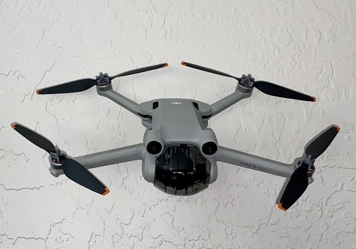 Display Mount for DJI Mini 3 Drone Stand Attaches to Wall - Etsy