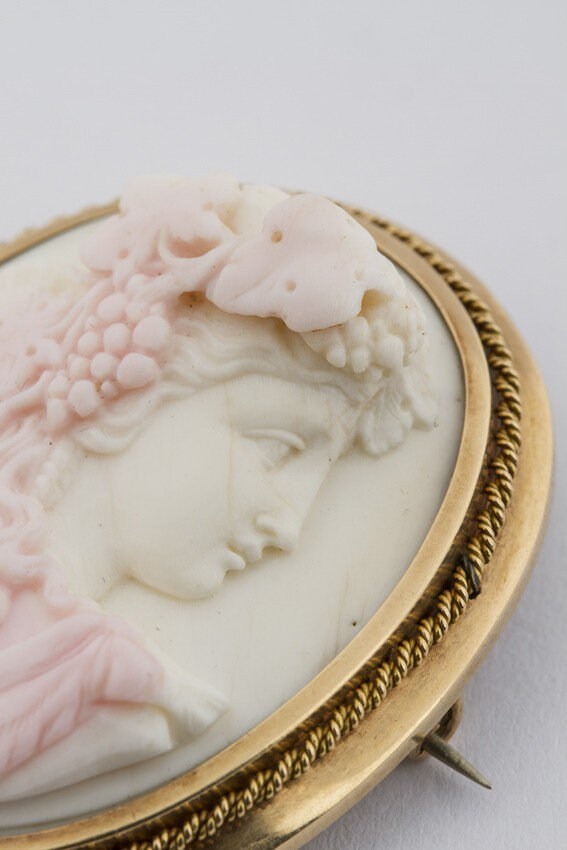 Broche camée antique de coquille de conque dans 14 krt. | Etsy
