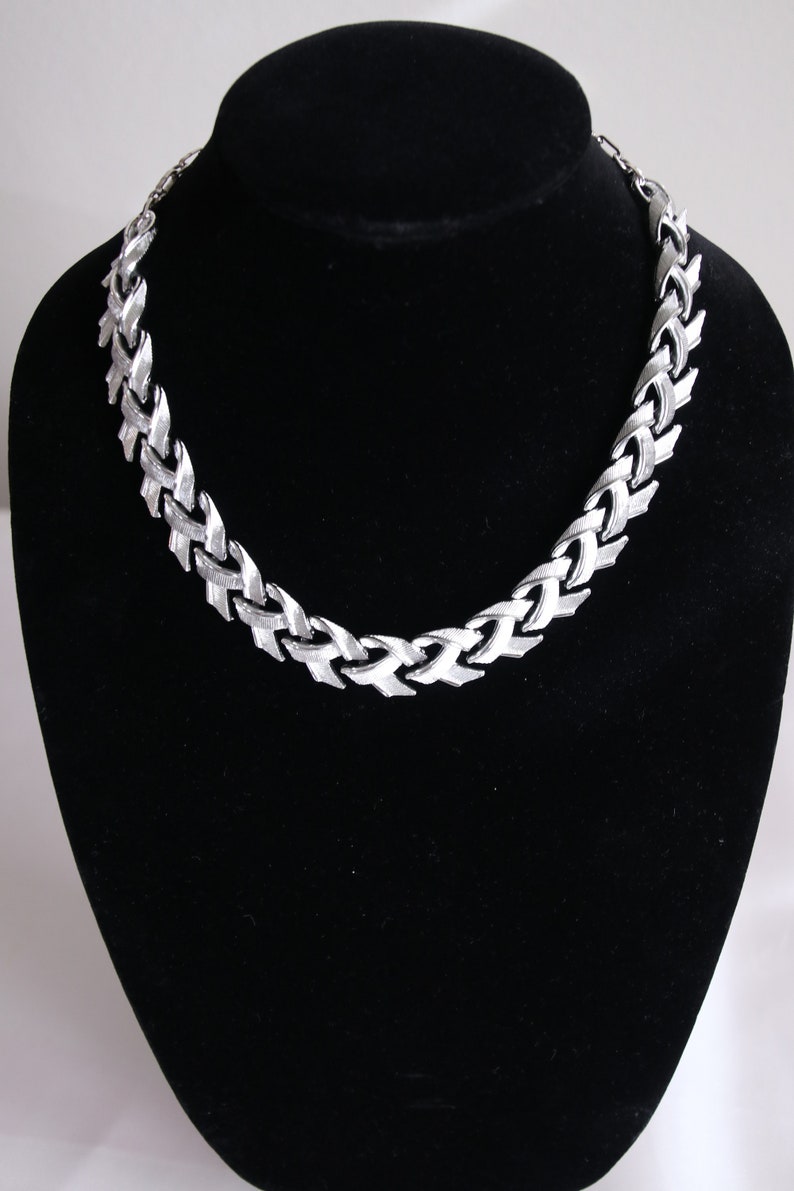 Vintage 1950's Signed Lisner Silver Tone Textures "x" Style Link Choker ...