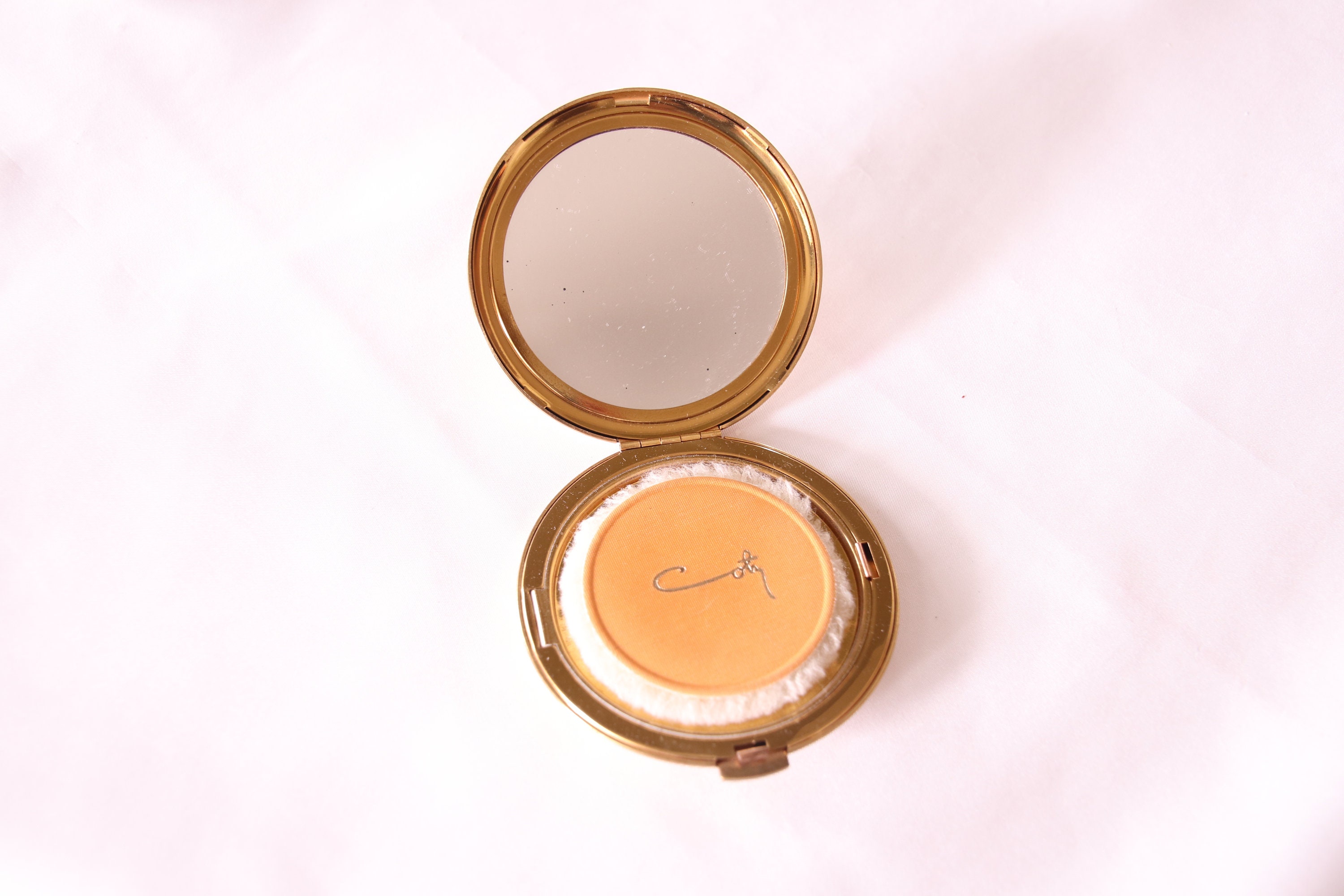Vintage 1940's Coty Air Spun Compact Gold Tone With Mirror & Powder ...