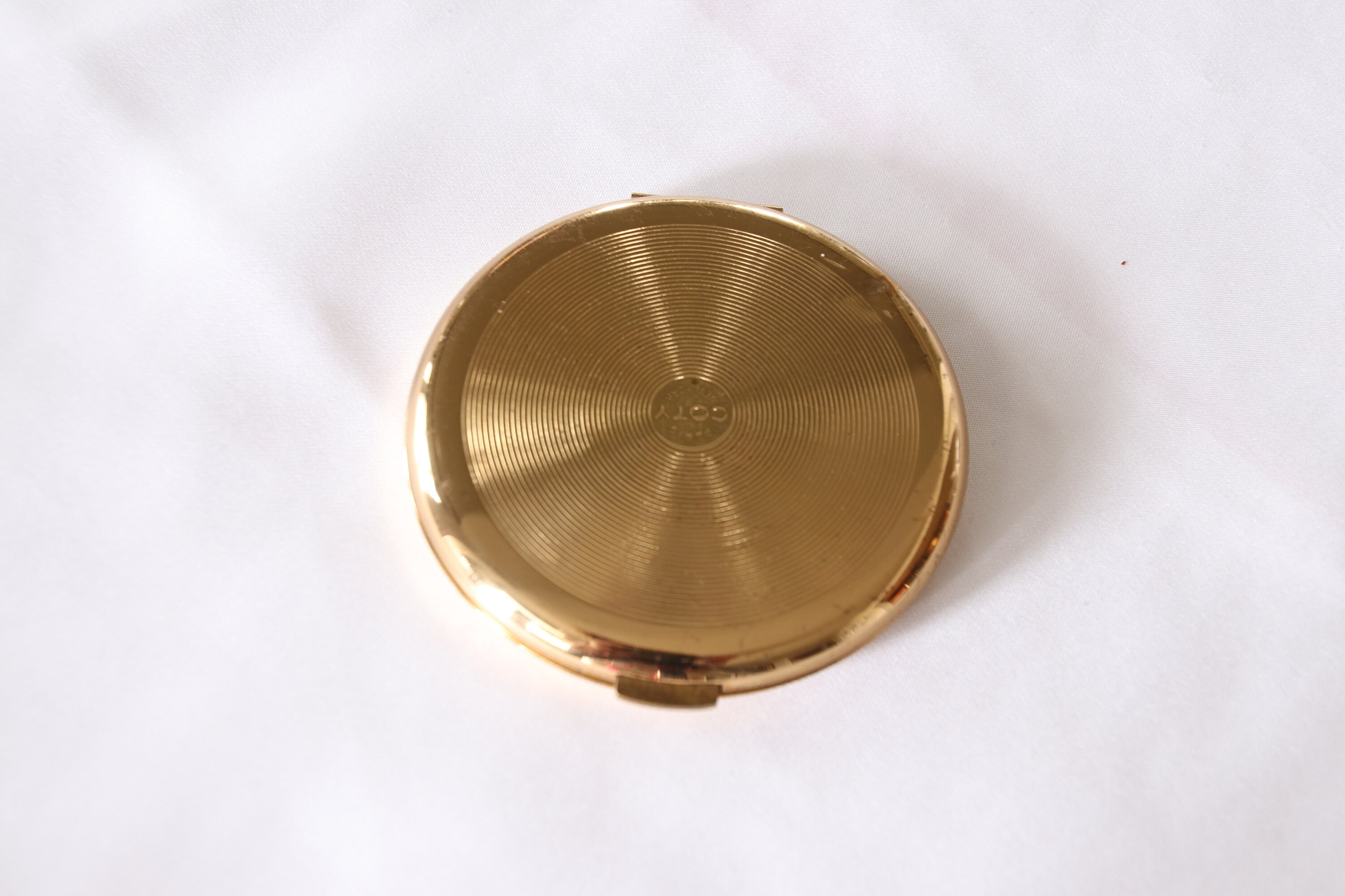 Vintage 1940's Coty Air Spun Compact Gold Tone With Mirror & Powder ...