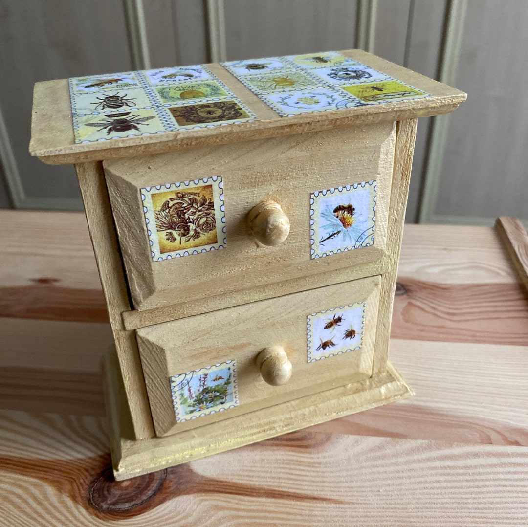 Bee Themed Mini Wood Drawer Set - Etsy