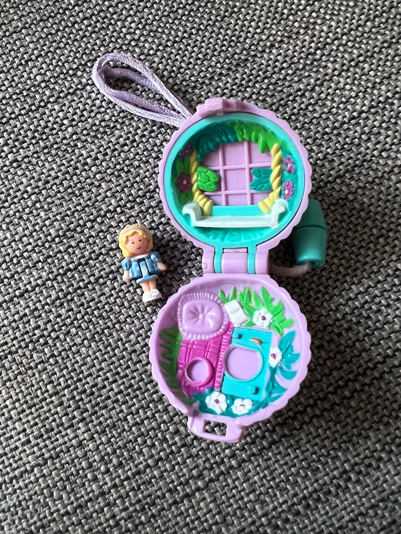 Polly Pocket Easter Fun Locket - Etsy