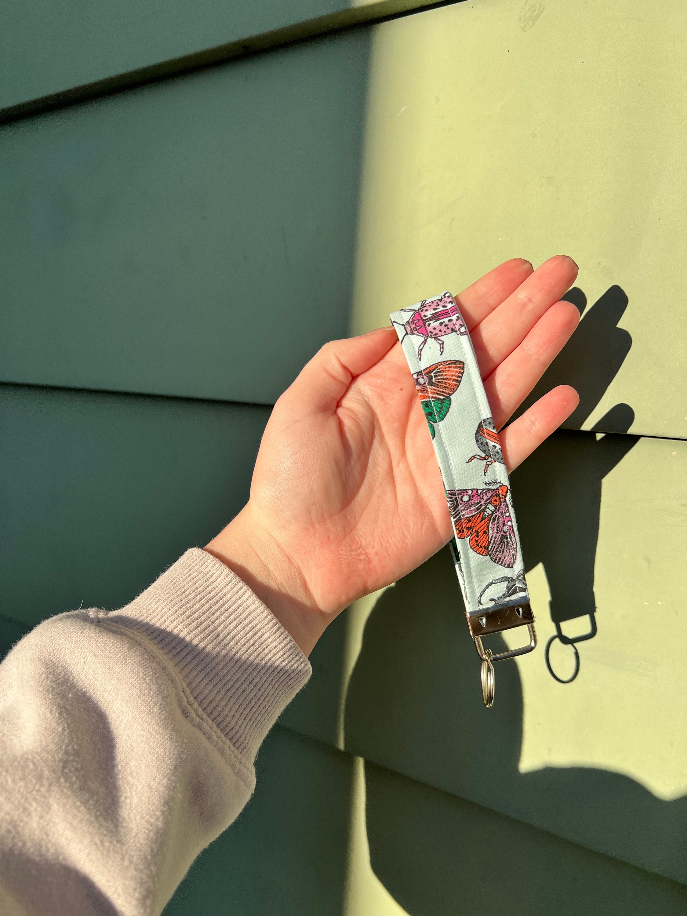 Groovy Keychain | Happy Flowers Keychain | Beautiful Bugs Keychain - Etsy