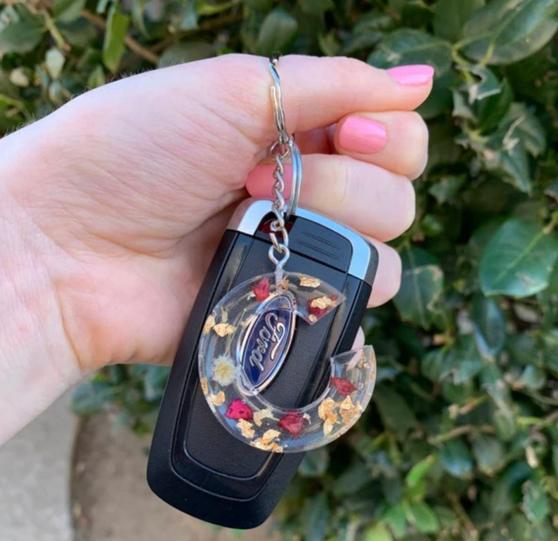 Resin Keychain With Rose Petals and Gold Flakes | Etsy