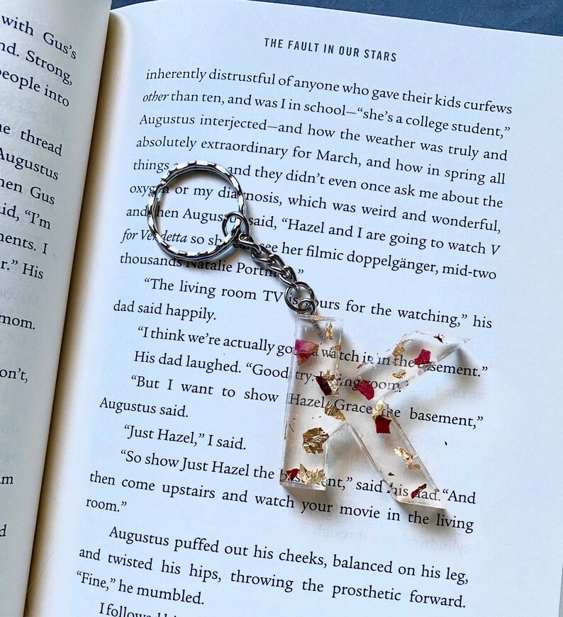 Resin Keychain With Rose Petals and Gold Flakes | Etsy