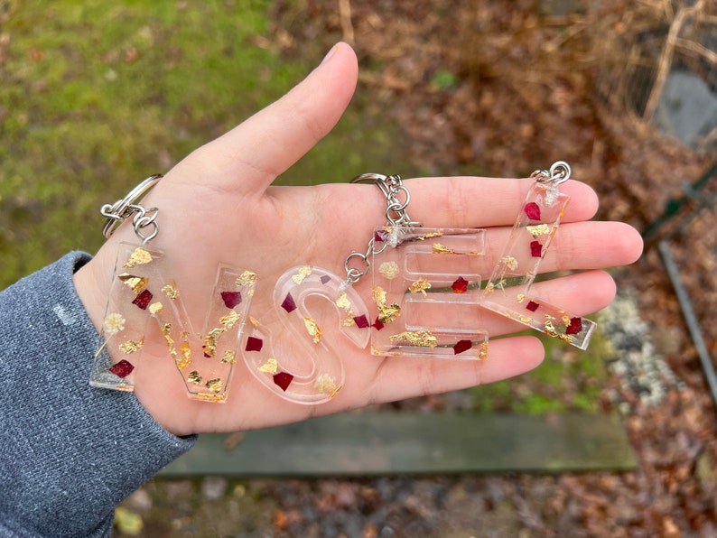 Resin Keychain With Rose Petals and Gold Flakes - Etsy