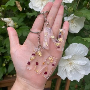 Resin Keychain With Rose Petals and Gold Flakes - Etsy