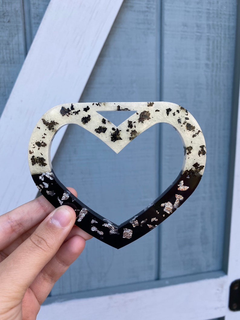 Custom Resin Tsurikawa Heart - Etsy