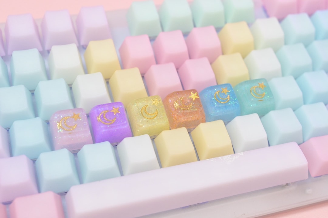Celestial Artisan Keycap – Cute Pastel Moon Keycap for Mechanical ...