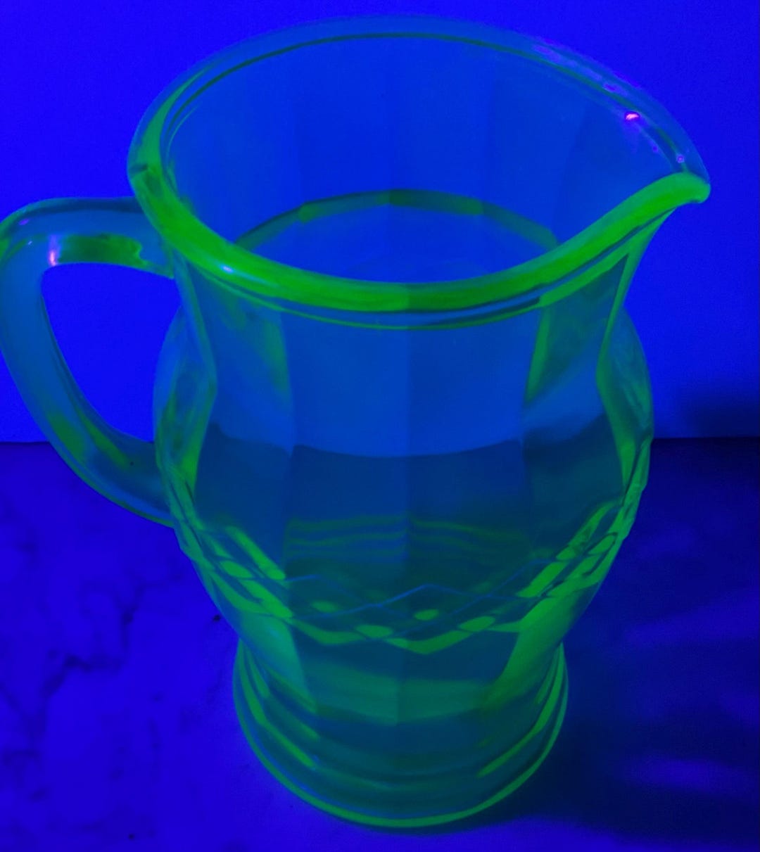 Vintage Anchor Hocking Uranium Glass Pitcher 8" Cris Cross Pattern. - Etsy