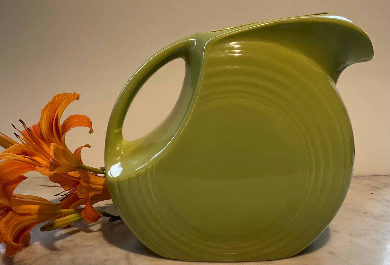 Vintage Fiesta 1950s Chartreuse Disc Water Pitcher - Etsy