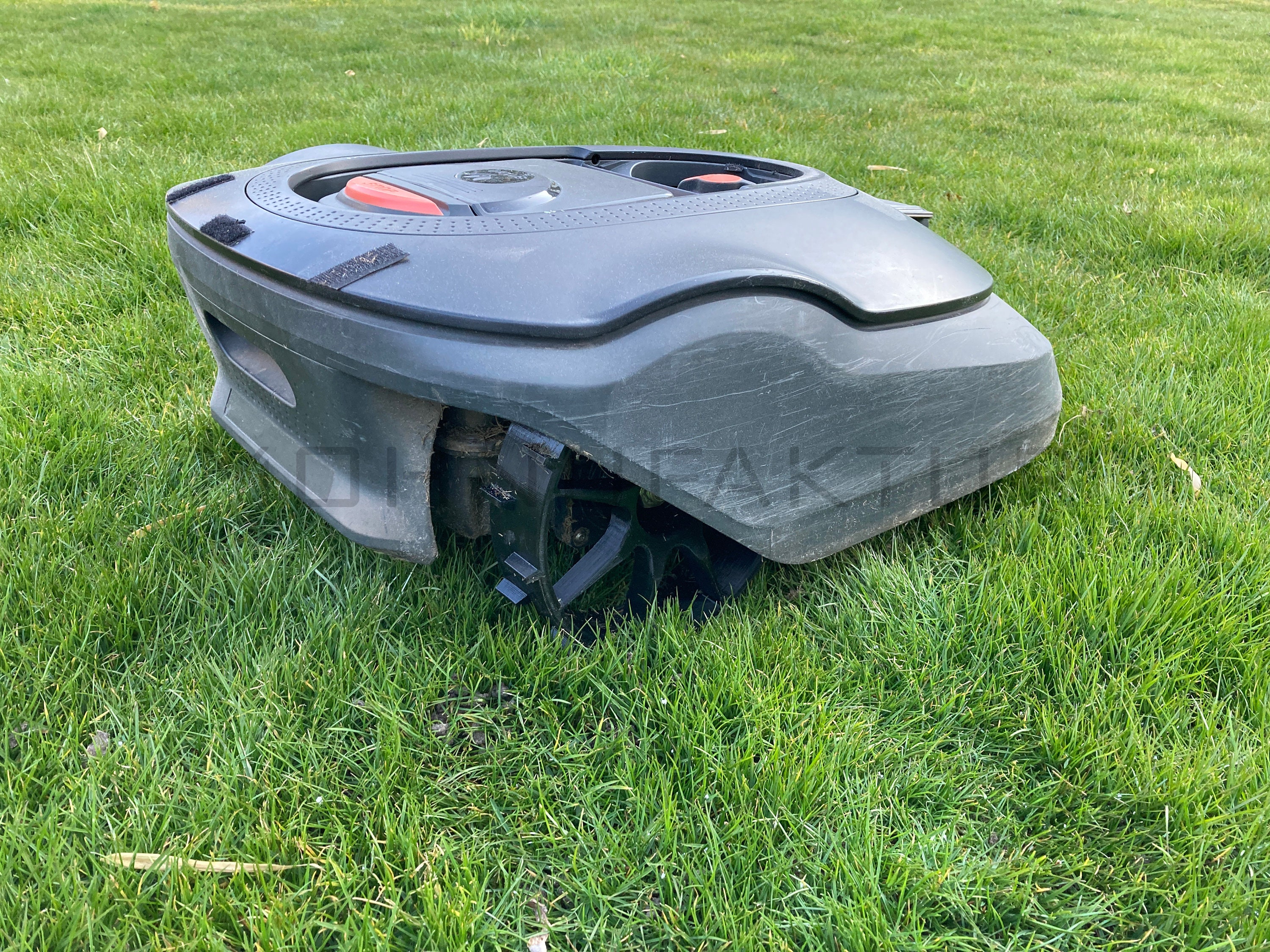 STL File for 3D Printing Lawn Mower Robot Wheels I Gardena Sileno Plus ...