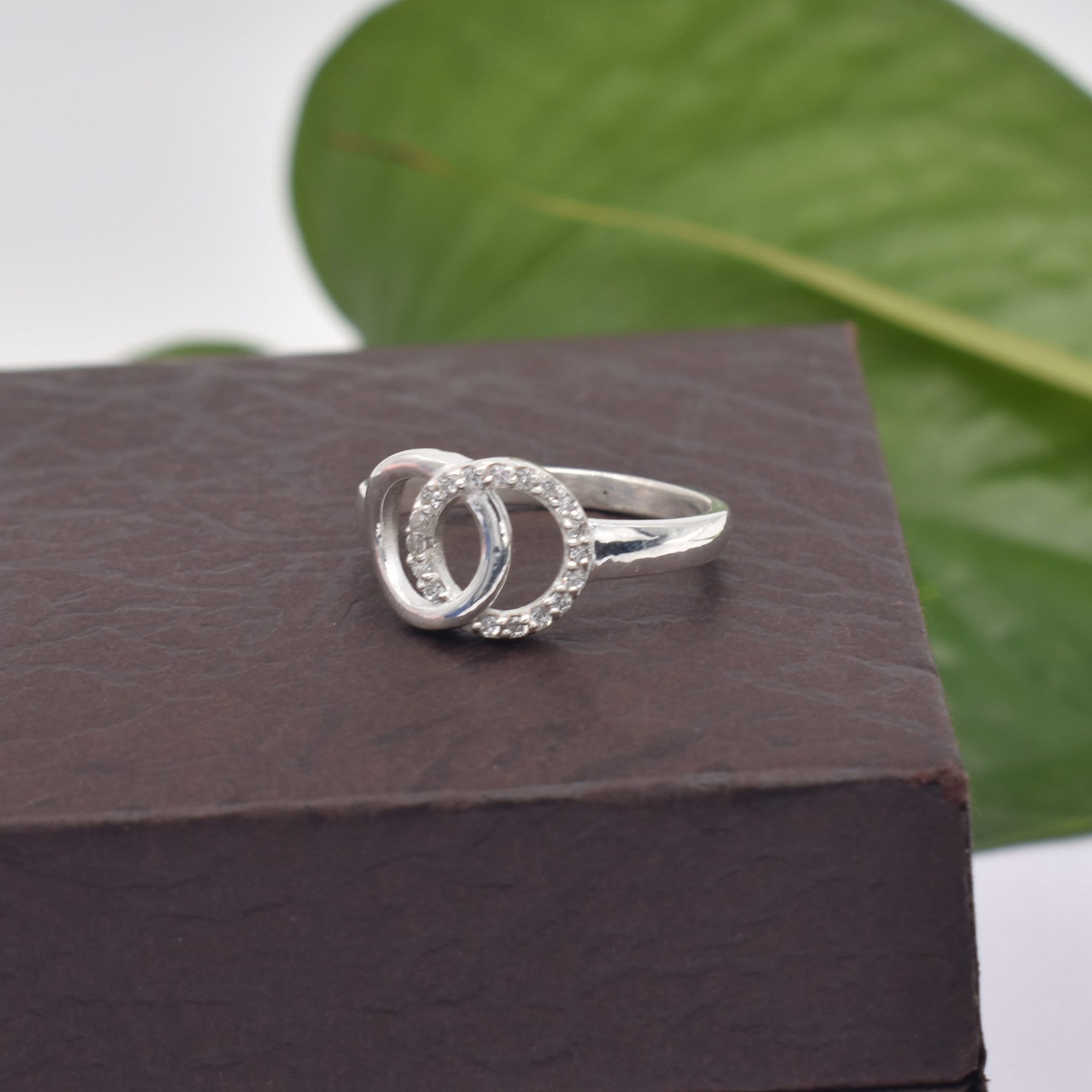 Interlocking Two Circle Ring / Solid Silver Ring with Cubic | Etsy