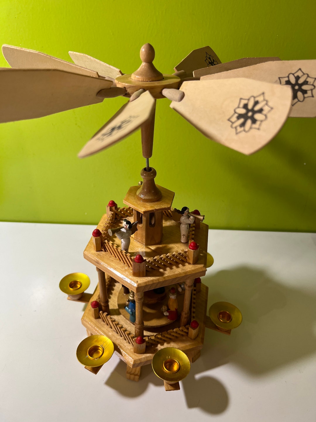 Vintage Christmas Pyramid Windmill, 2-tier, Candles, Ángels, Wise Men ...