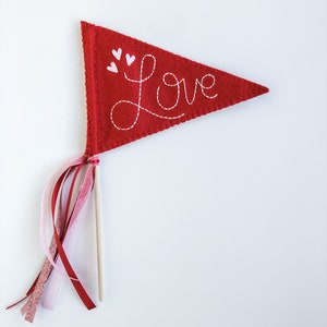 Handmade Felt Valentines Day Flag, Valentines Day Pennant, Love Flag ...