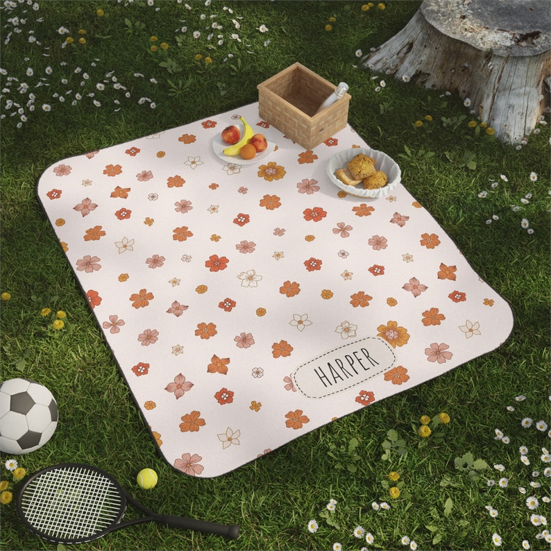 Personalized Daisy Flower Picnic Blanket Waterproof, Cute Floral Picnic ...