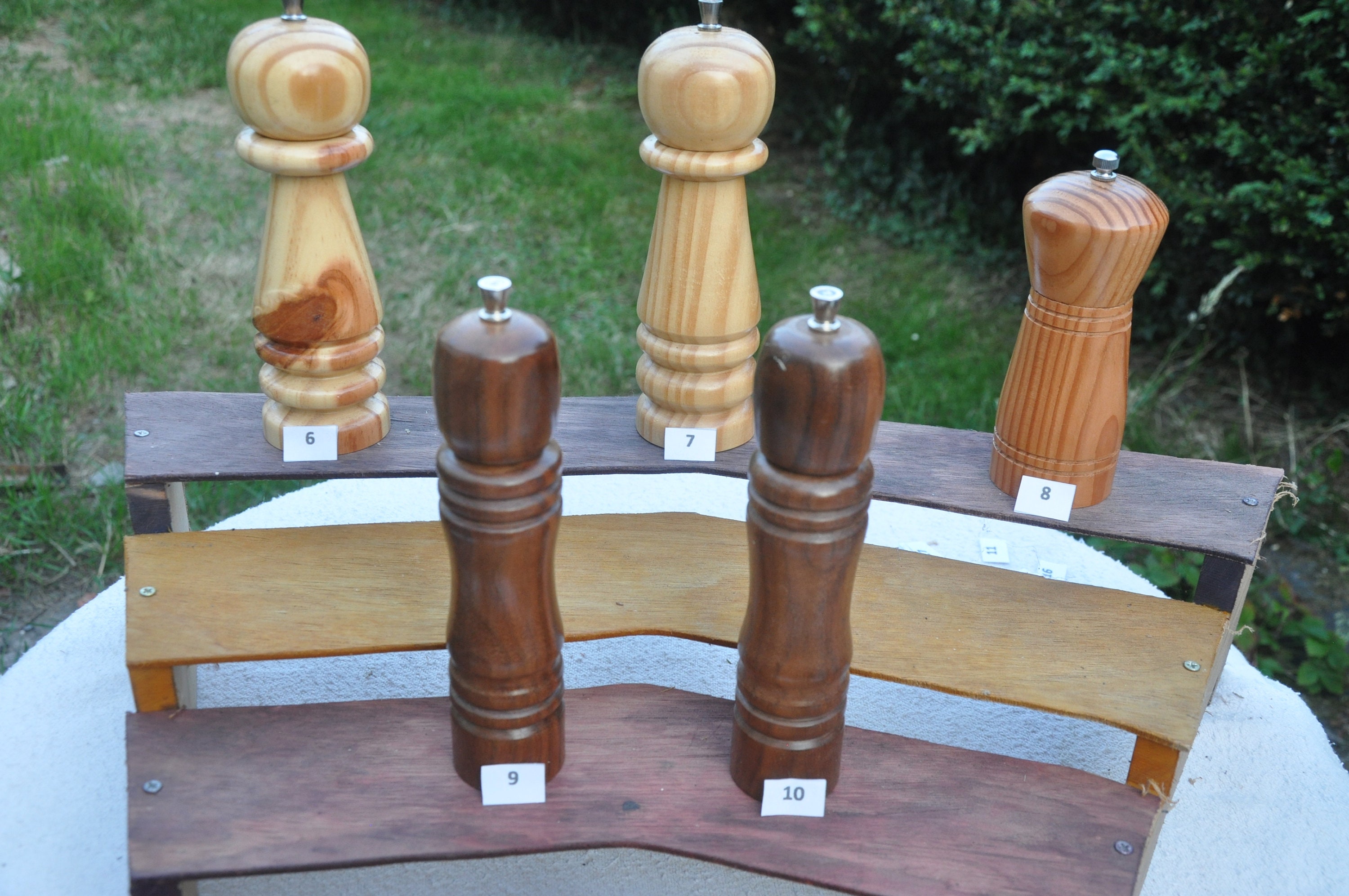 Handmade Wooden Pepper Grinders Turned wood salt and pepper - Etsy.de