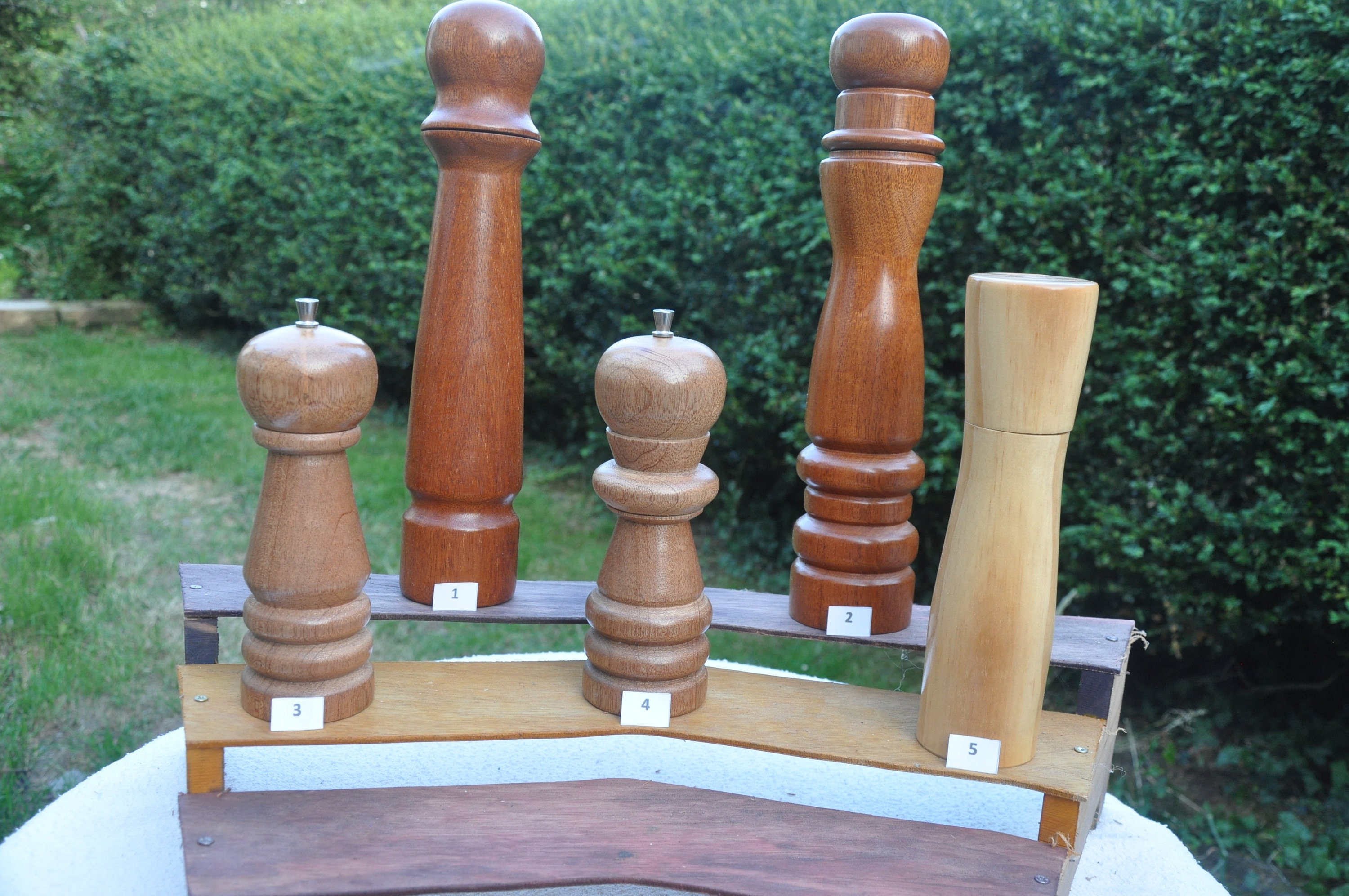 Handmade Wooden Pepper Grinders Turned wood salt and pepper - Etsy.de