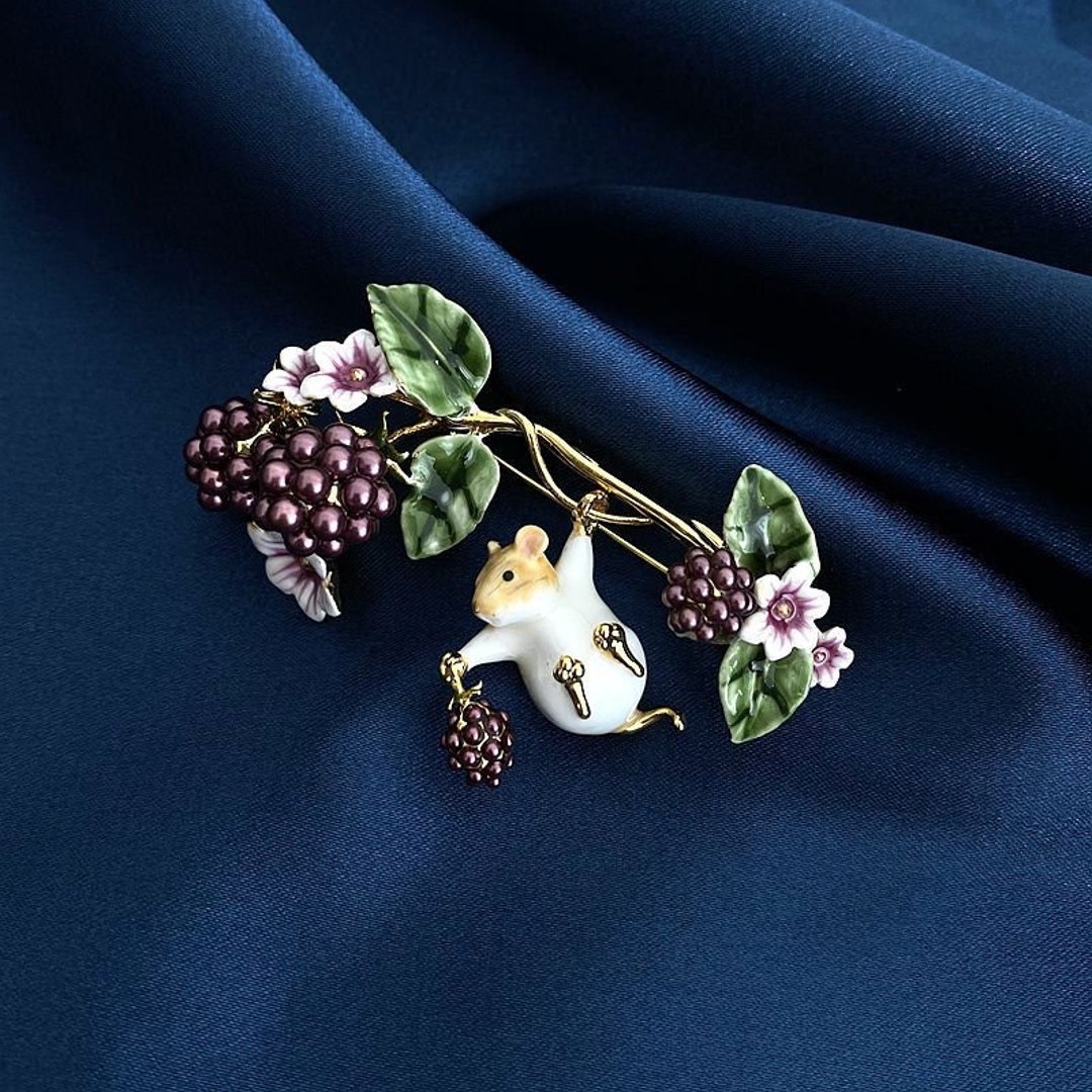 Blackberry and Mouse Brooch Animal Brooch Fancy Brooch Cute - Etsy UK