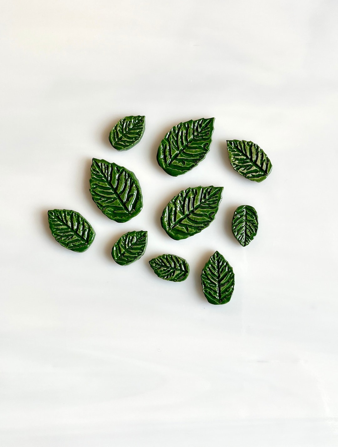 Ceramic Leaf Tiles, 10pcs, Dark Green, Variegated Leaves, Three Sizes ...