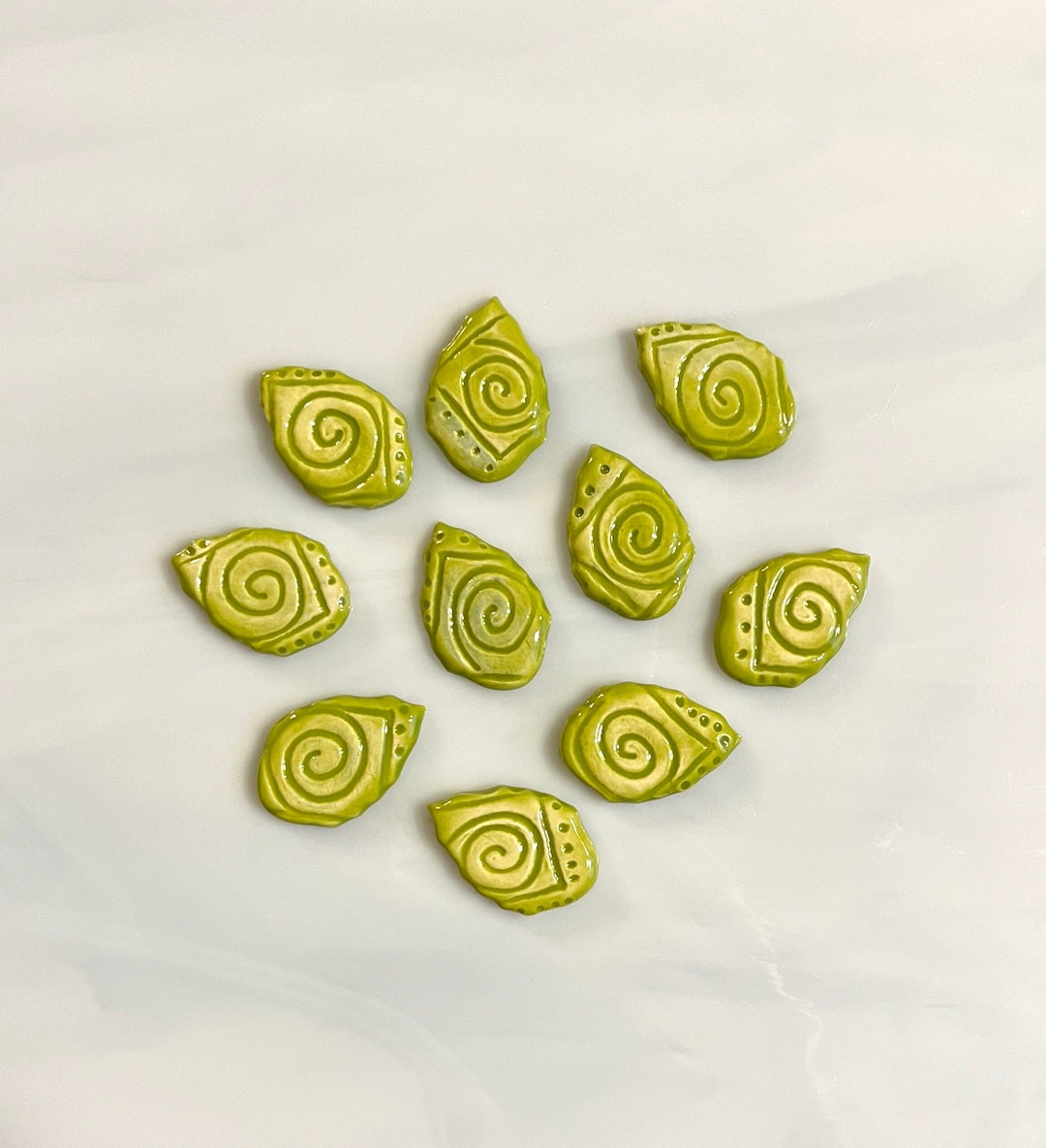 Ceramic Leaf Tiles, 10pcs, Whimsical Swirl Design, Variegated Lime Sour ...