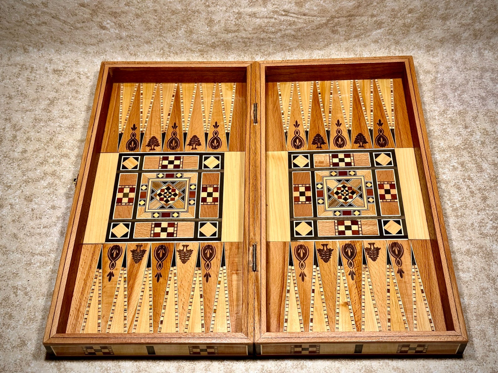 L Backgammon Set Chess Board From Lebanon Premium and - Etsy