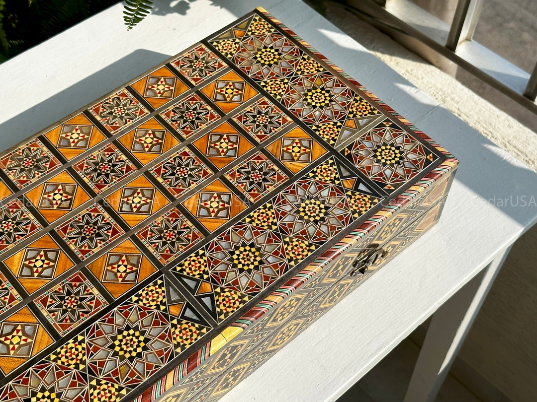 21 Backgammon Board and Chess Set From Lebanon With 496 Real Pearl ...