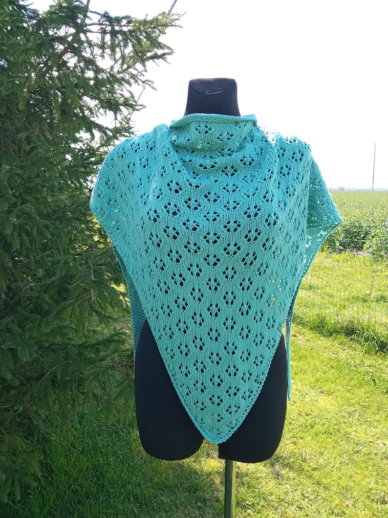 Cat’s Paw Eyelets Triangle Shawl Knitting Pattern - Etsy