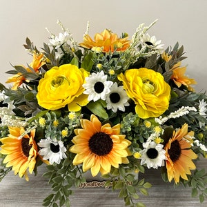 Rustic Farmhouse Sunflower Arrangement, Sunflower Arrangement ...