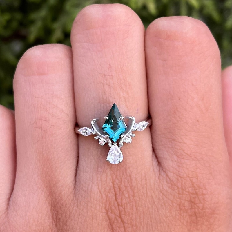 Teal Sapphire Ring - Etsy