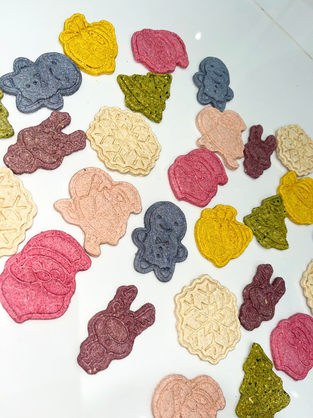 Christmas Mixed Flavoured Treats for All Small Animals, Rabbits, Guinea ...