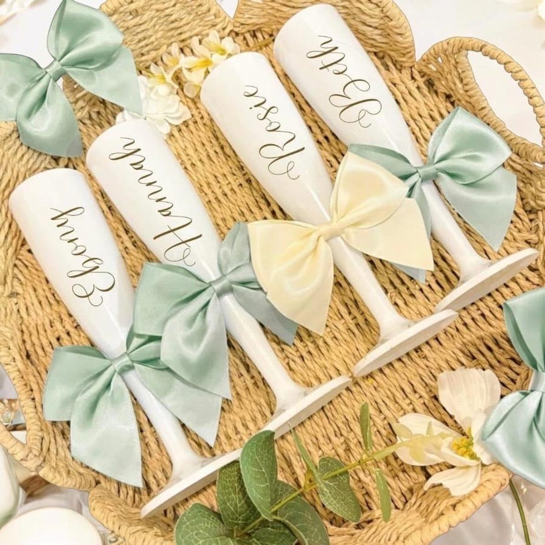 Plastic Champagne Personalised Flutes / Wedding / Hen / Prom - Etsy