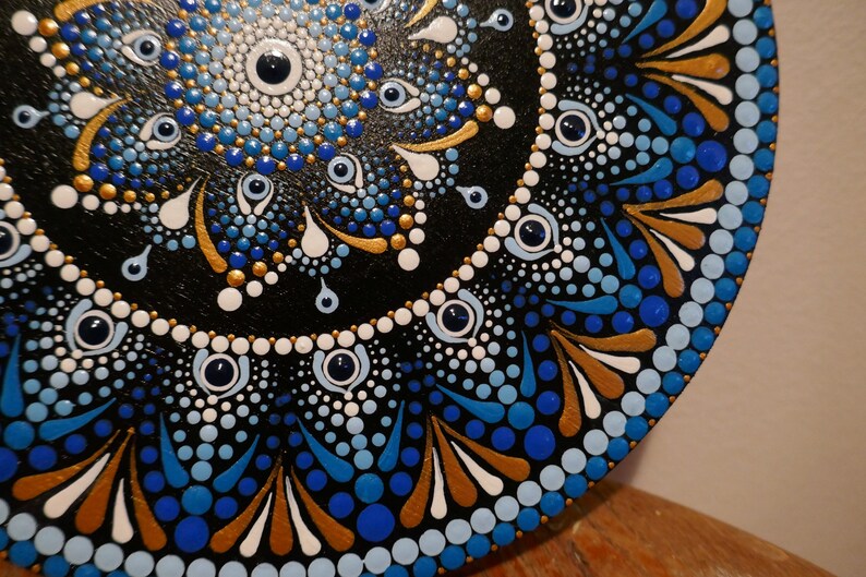 Blue Mandala Painting, Round on Wooden Circle, Natural Eye Catching ...